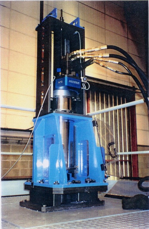 MACHINE DE PERÇAGE, CAROTTAGE, DRESSAGE, ALÉSAGE, DESTRUCTION DE ...